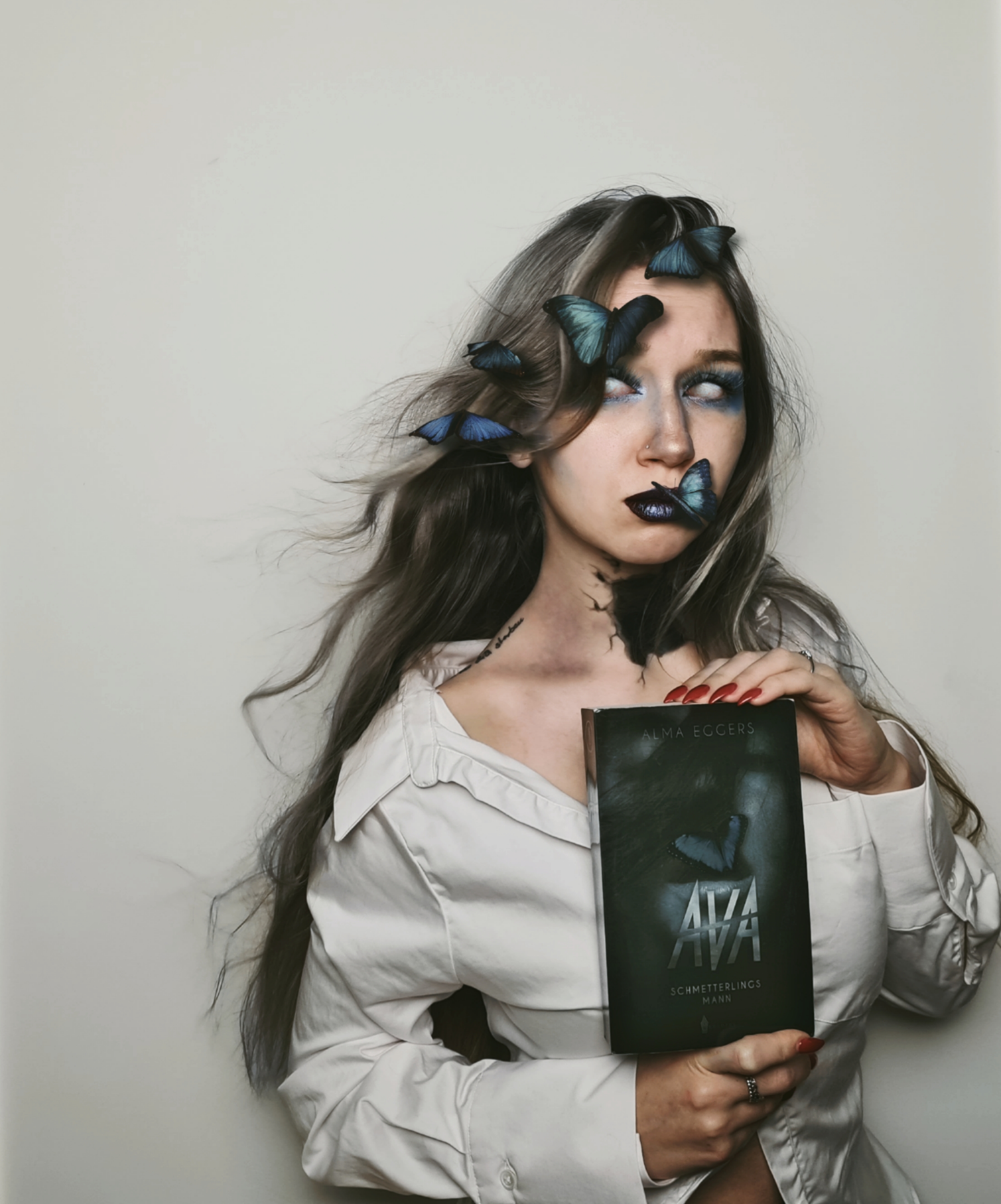 Alma Eggers: Ava I – Schmetterlingsmann – Papierflügel